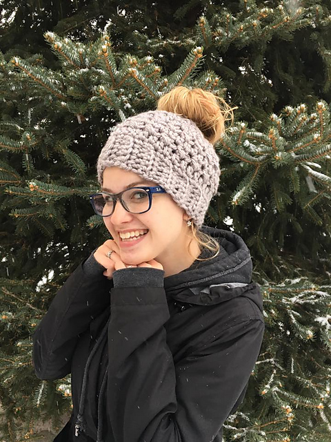 Crochet Ponytail Hat – Yarn Ballin'